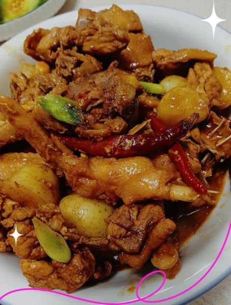 芋儿烧鸡怎么做_黄磊版详细步骤-第1张图片-山城妙识