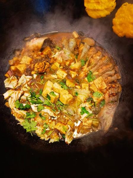 铁锅炖鱼怎么做好吃又简单_铁锅炖鱼用什么鱼最好-第1张图片-山城妙识 铁锅炖鱼怎么做好吃又简单_铁锅炖鱼用什么鱼最好-第1张图片-山城妙识