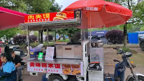 一天卖100个肉夹馍算多吗_摆摊日销百单真实收入-第1张图片-山城妙识