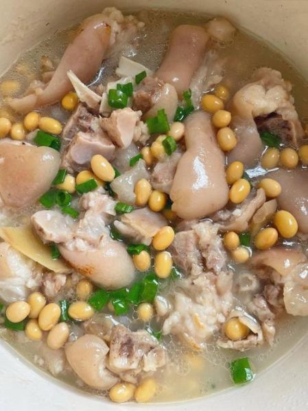 猪爪黄豆汤怎么烧_猪爪黄豆汤做法-第3张图片-山城妙识