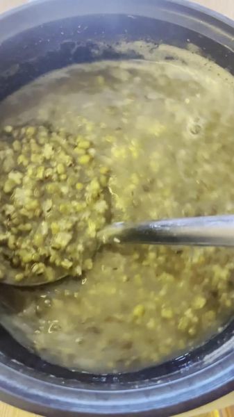 解暑绿豆汤怎么煮_绿豆汤要不要提前泡-第1张图片-山城妙识