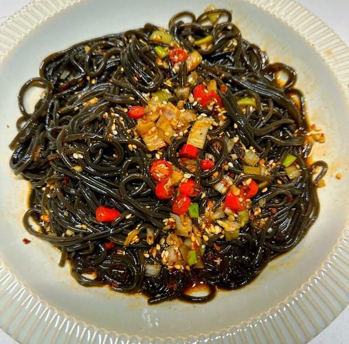 蕨根粉的功效与作用_蕨根粉怎么吃最健康-第1张图片-山城妙识 蕨根粉的功效与作用_蕨根粉怎么吃最健康-第1张图片-山城妙识