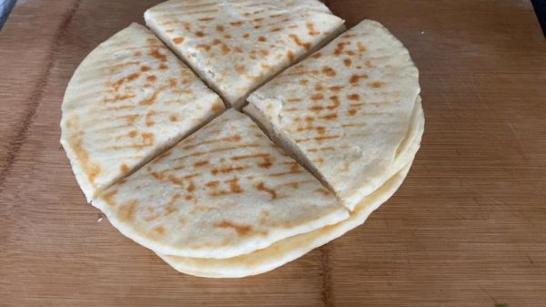 高筋面粉烙饼怎么做_高筋面粉烙饼怎么和面-第2张图片-山城妙识 高筋面粉烙饼怎么做_高筋面粉烙饼怎么和面-第2张图片-山城妙识