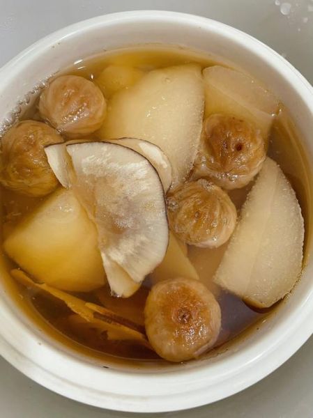 川贝怎么吃止咳_川贝炖雪梨的做法-第1张图片-山城妙识