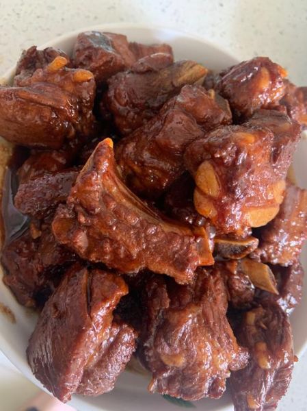 糖醋排骨先腌制还是直接焯水_糖醋排骨腌制多久入味-第1张图片-山城妙识