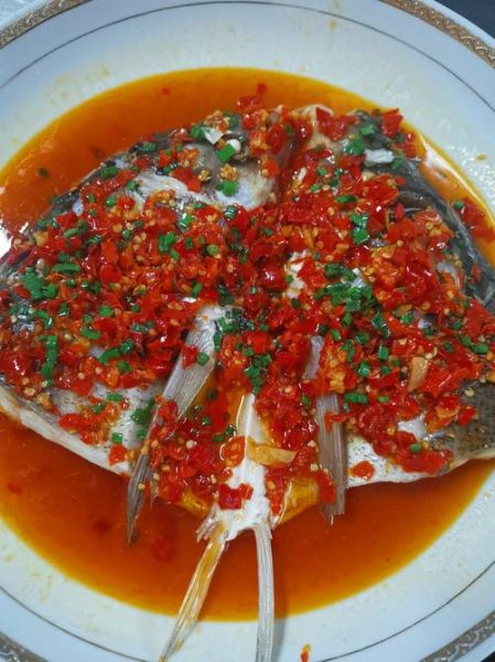 剁椒鱼头是什么菜系_剁椒鱼头正宗做法-第2张图片-山城妙识