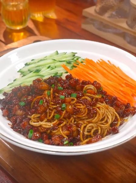 杂酱面怎么做好吃_杂酱面正宗做法-第1张图片-山城妙识