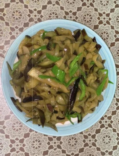 素炒茄子怎么做不吸油_素炒茄子家常做法-第3张图片-山城妙识