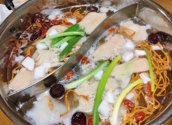 椰子鸡火锅怎么做_椰子鸡火锅汤底配方-第1张图片-山城妙识 椰子鸡火锅怎么做_椰子鸡火锅汤底配方-第1张图片-山城妙识