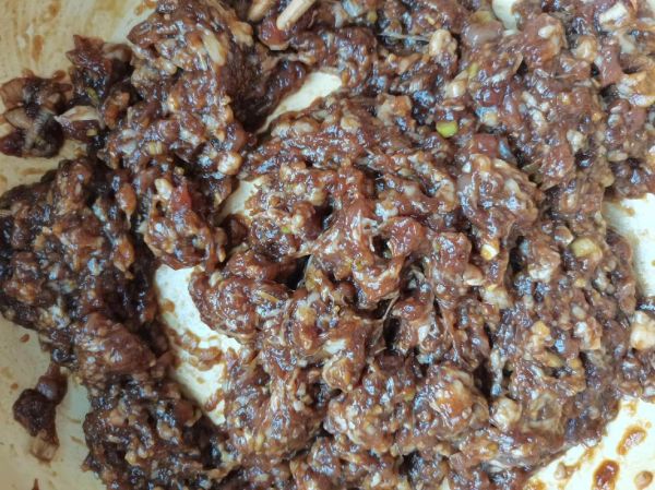 韭菜胡萝卜饺子馅怎么做_韭菜胡萝卜饺子馅怎么调才香-第2张图片-山城妙识