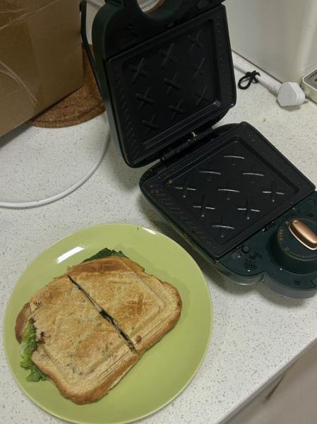 早餐机怎么做三明治_早餐机做三明治需要几分钟-第1张图片-山城妙识