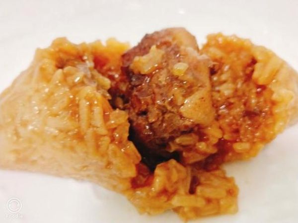 上海鲜肉粽子怎么做_鲜肉粽子配料比例-第1张图片-山城妙识