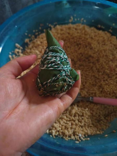 粽子怎么绑绳_粽子绑绳方法视频-第2张图片-山城妙识