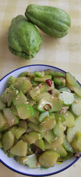 佛手瓜凉拌要不要焯水_佛手瓜凉拌焯水还是不焯水-第1张图片-山城妙识 佛手瓜凉拌要不要焯水_佛手瓜凉拌焯水还是不焯水-第1张图片-山城妙识