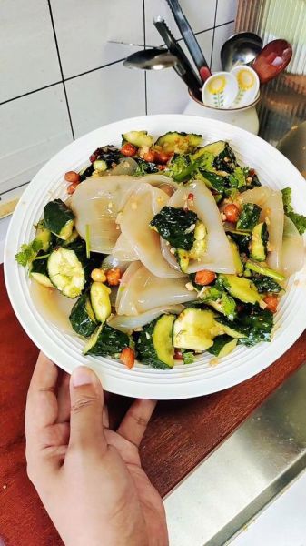 黄瓜粉皮凉菜怎么做_家常做法步骤详解-第1张图片-山城妙识