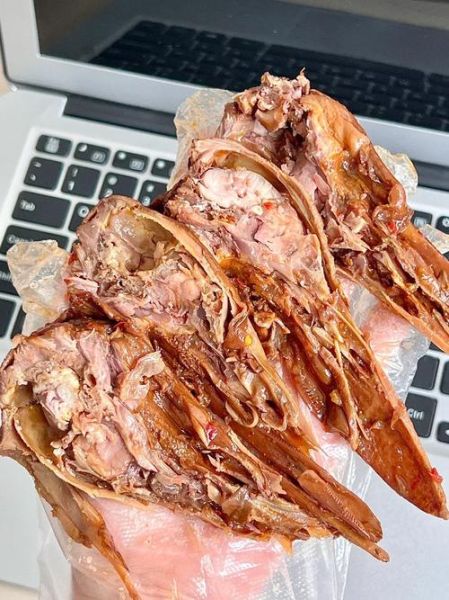 鸭头哪个部位不能吃_鸭头食用禁忌部位-第3张图片-山城妙识