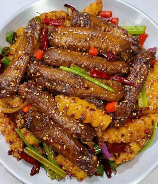 干锅鸭翅怎么做_干锅鸭翅家常做法-第1张图片-山城妙识 干锅鸭翅怎么做_干锅鸭翅家常做法-第1张图片-山城妙识