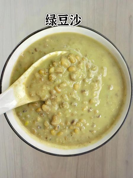 绿豆沙色壁纸怎么搭配_绿豆沙色壁纸适合什么风格-第3张图片-山城妙识