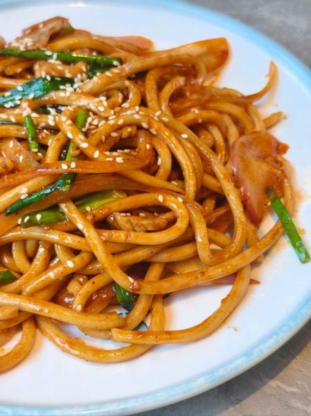 炒面图片大全_炒面怎么做好吃-第1张图片-山城妙识