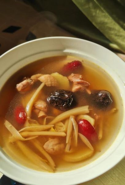 冬季汤类做法大全_适合全家人的暖身汤有哪些-第1张图片-山城妙识 冬季汤类做法大全_适合全家人的暖身汤有哪些-第1张图片-山城妙识