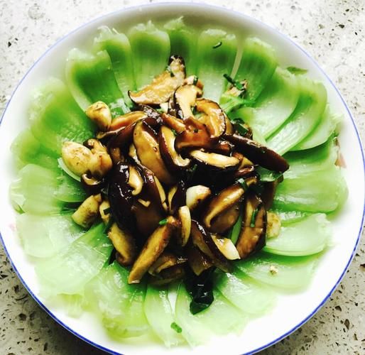 蚝油油菜怎么炒好吃_蚝油油菜的家常做法窍门-第2张图片-山城妙识 蚝油油菜怎么炒好吃_蚝油油菜的家常做法窍门-第2张图片-山城妙识