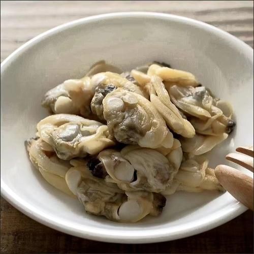 蚶子肉怎么去内脏_蚶子内脏清理图解-第1张图片-山城妙识