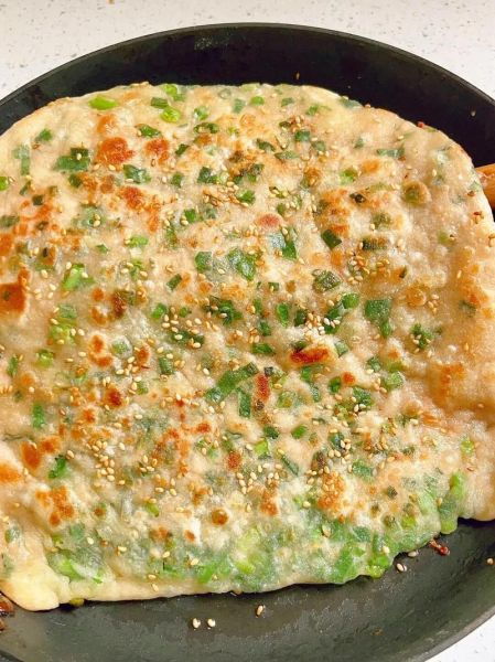 薄葱油饼怎么做_家常做法步骤详解-第3张图片-山城妙识