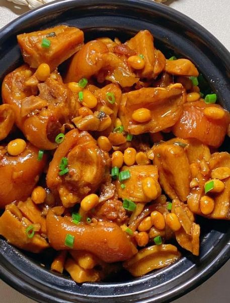 炖猪蹄放干黄豆行吗_干黄豆要不要提前泡-第3张图片-山城妙识