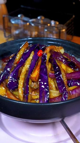 咸鱼茄瓜煲怎么做_咸鱼茄瓜煲家常做法-第2张图片-山城妙识