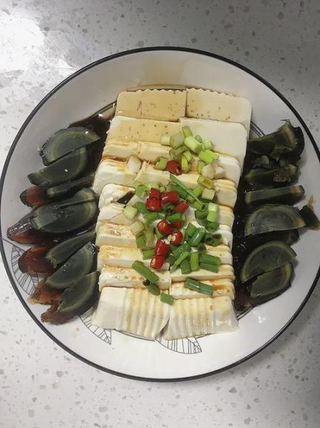 皮蛋豆腐热量高吗_减肥能吃吗-第1张图片-山城妙识