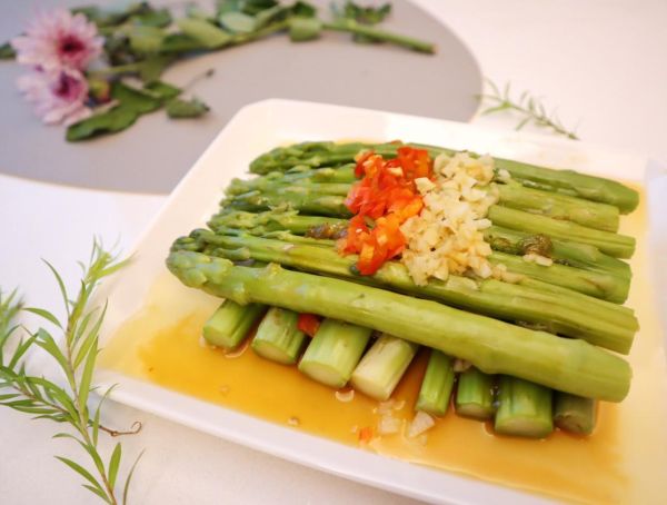 新鲜芦笋怎么吃_芦笋焯水几分钟才脆嫩-第3张图片-山城妙识 新鲜芦笋怎么吃_芦笋焯水几分钟才脆嫩-第3张图片-山城妙识