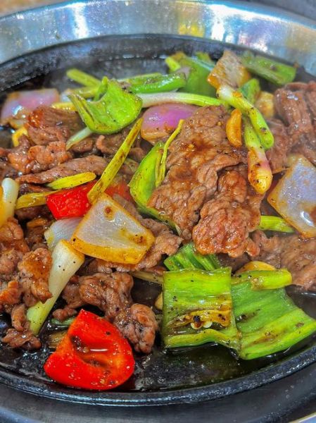 铁板牛肉怎么做_铁板牛肉的做法大全-第1张图片-山城妙识