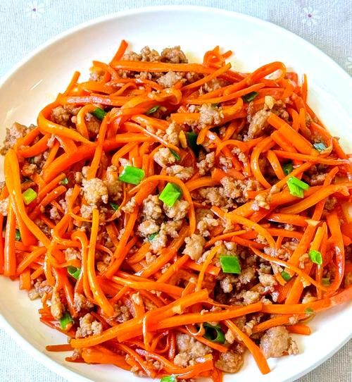胡萝卜炒肉丝怎么做_胡萝卜炒肉丝视频教程-第1张图片-山城妙识