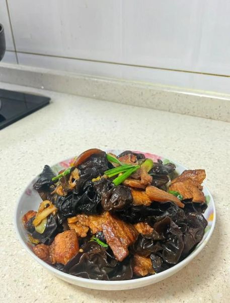 木耳不焯水直接炒能吃吗_木耳直接炒会不会中毒-第2张图片-山城妙识 木耳不焯水直接炒能吃吗_木耳直接炒会不会中毒-第2张图片-山城妙识