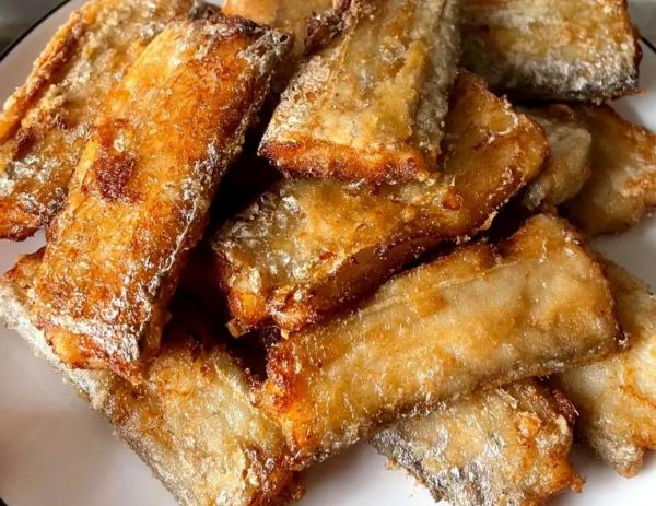 炸带鱼先裹鸡蛋还是先裹淀粉_外酥里嫩秘诀-第1张图片-山城妙识 炸带鱼先裹鸡蛋还是先裹淀粉_外酥里嫩秘诀-第1张图片-山城妙识