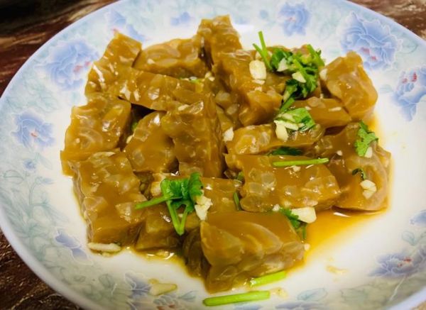凉拌肉皮冻怎么做好吃_肉皮冻Q弹不腥的秘诀-第1张图片-山城妙识 凉拌肉皮冻怎么做好吃_肉皮冻Q弹不腥的秘诀-第1张图片-山城妙识