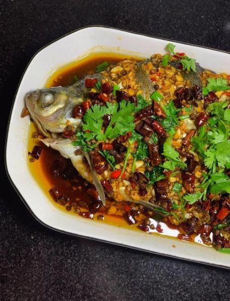 蒜爆鱼怎么做_蒜爆鱼最正宗的做法-第2张图片-山城妙识