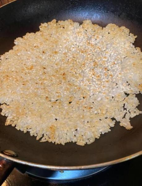 米饭怎么做锅巴又香又酥脆_电饭锅版锅巴技巧-第2张图片-山城妙识