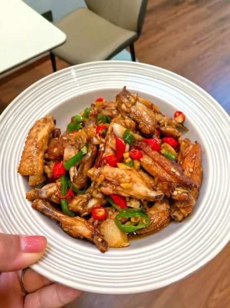 香辣鸡翅怎么腌制入味_香辣鸡翅家常做法-第2张图片-山城妙识