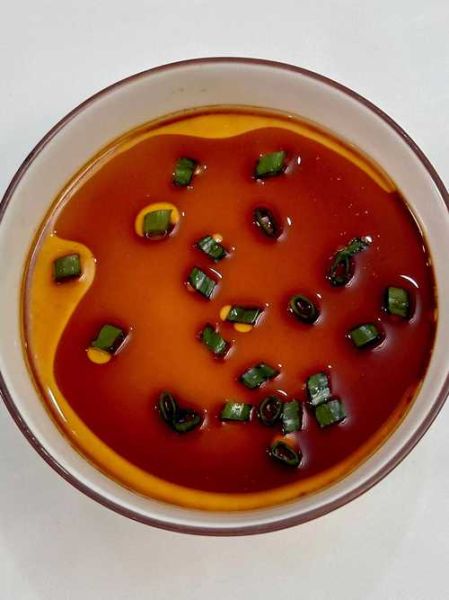 酱油蒸蛋怎么做_酱油蒸蛋水比例是多少-第2张图片-山城妙识