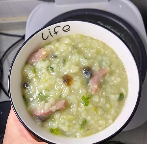 皮蛋瘦肉粥怎么煮才好吃_皮蛋瘦肉粥的正确做法窍门-第2张图片-山城妙识 皮蛋瘦肉粥怎么煮才好吃_皮蛋瘦肉粥的正确做法窍门-第2张图片-山城妙识