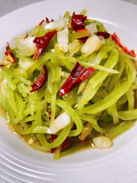 凉拌莴苣怎么做才脆_凉拌莴苣要不要焯水-第2张图片-山城妙识