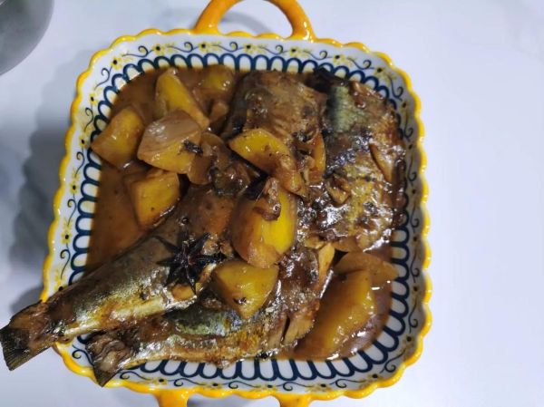 家常炖沙丁鱼怎么做_沙丁鱼去腥技巧-第2张图片-山城妙识