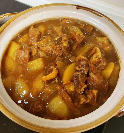 白萝卜焖牛腩怎么做_白萝卜焖牛腩要焯水吗-第2张图片-山城妙识 白萝卜焖牛腩怎么做_白萝卜焖牛腩要焯水吗-第2张图片-山城妙识