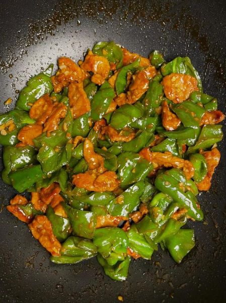 家常炒肉菜怎么炒才嫩_炒肉菜菜谱大全-第2张图片-山城妙识