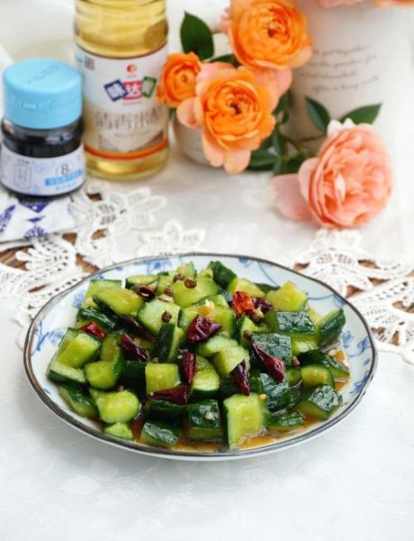 凉拌黄瓜怎么才脆_黄瓜不软塌的秘诀-第2张图片-山城妙识 凉拌黄瓜怎么才脆_黄瓜不软塌的秘诀-第2张图片-山城妙识