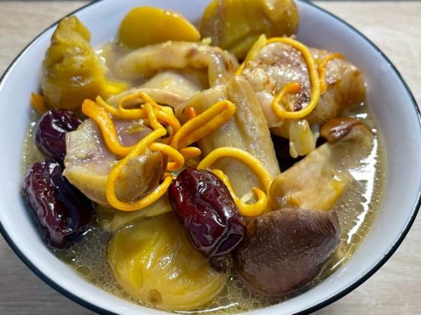 花胶炖鸡汤的做法大全_花胶鸡汤怎么炖才浓稠-第1张图片-山城妙识