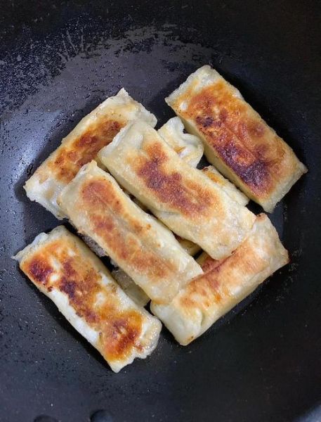 在家做锅贴用什么锅_锅贴怎么煎不粘锅-第1张图片-山城妙识 在家做锅贴用什么锅_锅贴怎么煎不粘锅-第1张图片-山城妙识