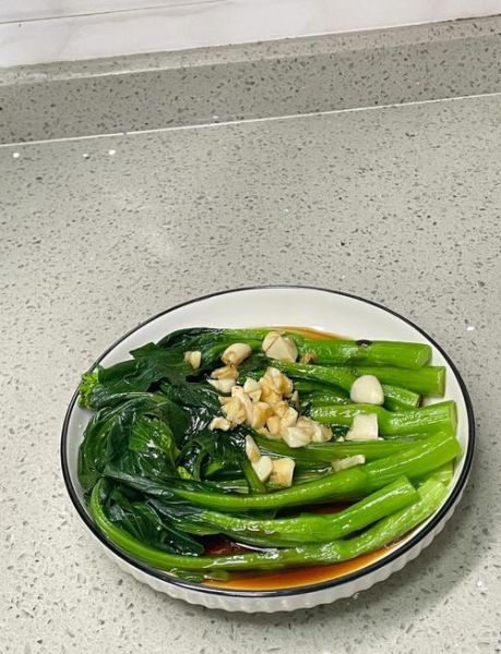 广式菜心怎么炒才脆嫩_广式菜心焯水几分钟-第1张图片-山城妙识 广式菜心怎么炒才脆嫩_广式菜心焯水几分钟-第1张图片-山城妙识