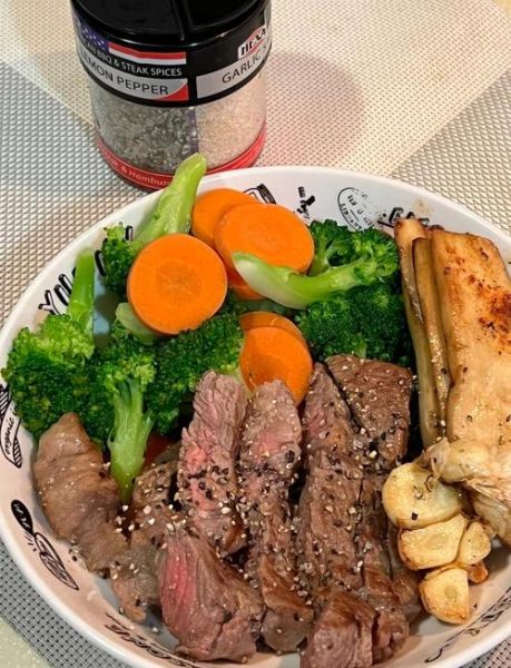 牛排怎么煎才嫩_牛排煎多久最嫩-第1张图片-山城妙识